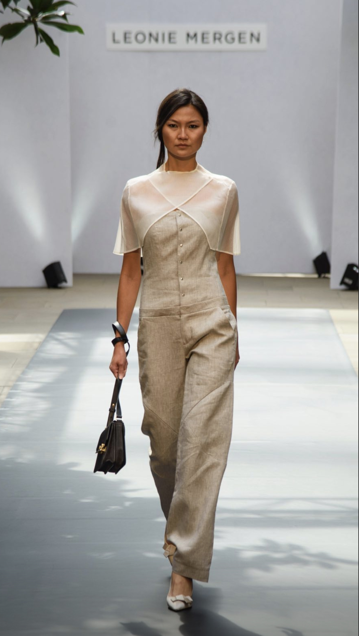 HAN RAN STRUTS HER STUFF FOR LFW!! | BMA Models Blog